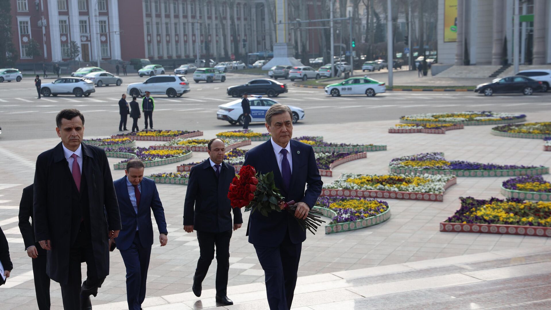 SCO Secretary-General Meets with Foreign Minister of Tajikistan | The ...