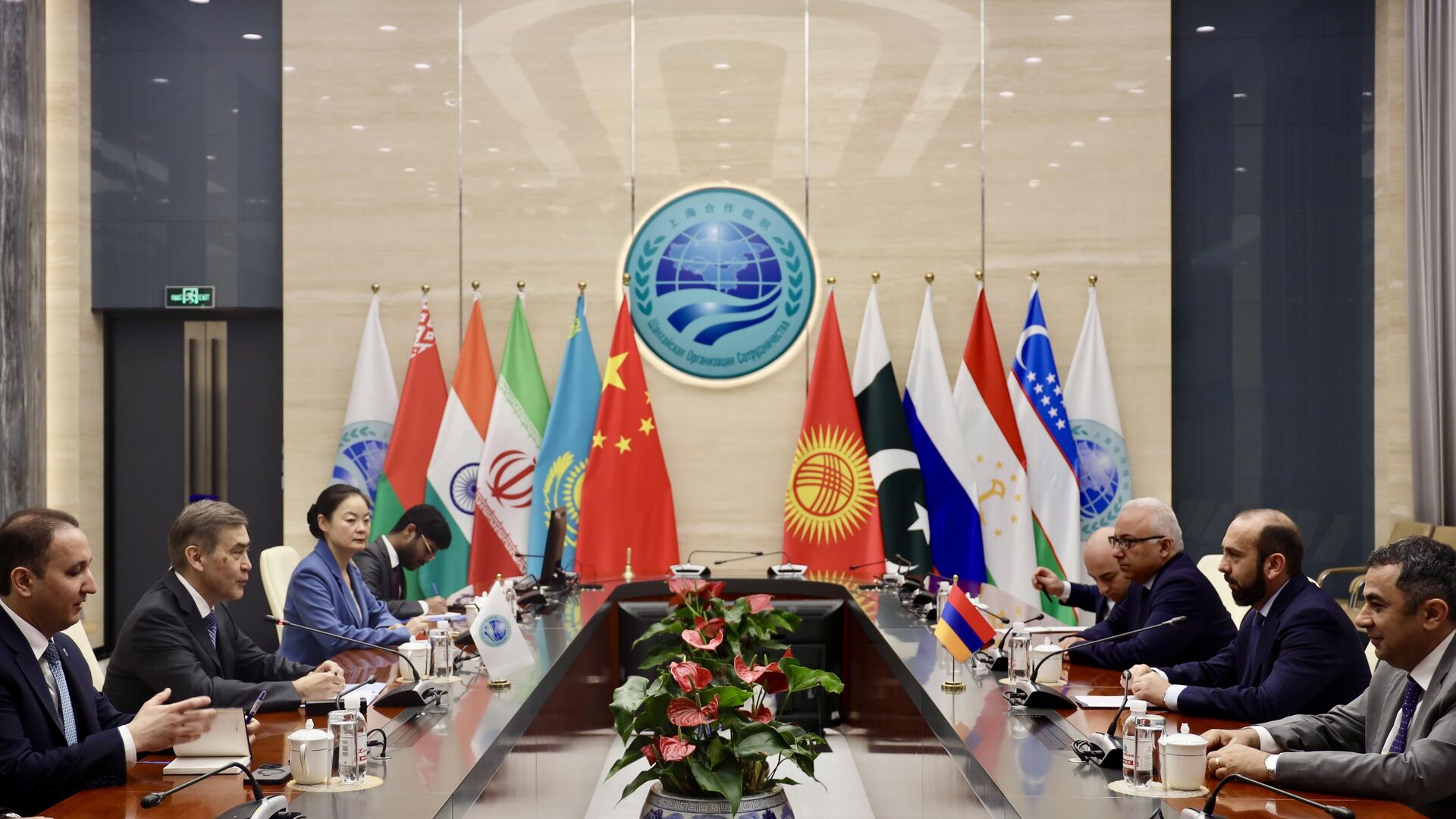 Minister of Foreign Affairs of Armenia Visites the SCO Secretariat ...