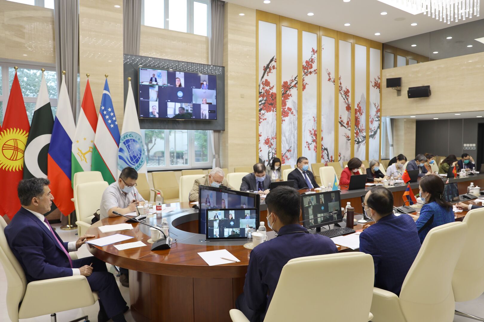 Secretariat holds video conference with Chinese analysts and experts ...