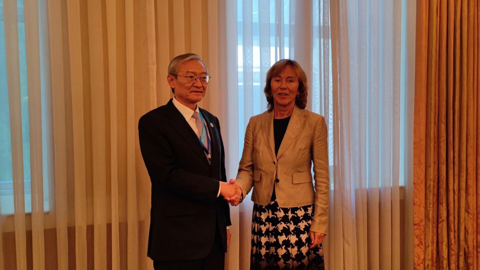 The SCO Secretary-General meets with the UNECE Executive Secretary ...